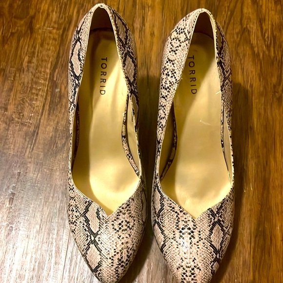 torrid | Shoes | Torrid Snakeskin Print Wedges Size | Poshmark